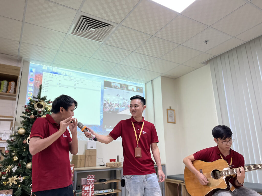 CHRISTMAS IN CodeComplete 2021 - CodeComplete