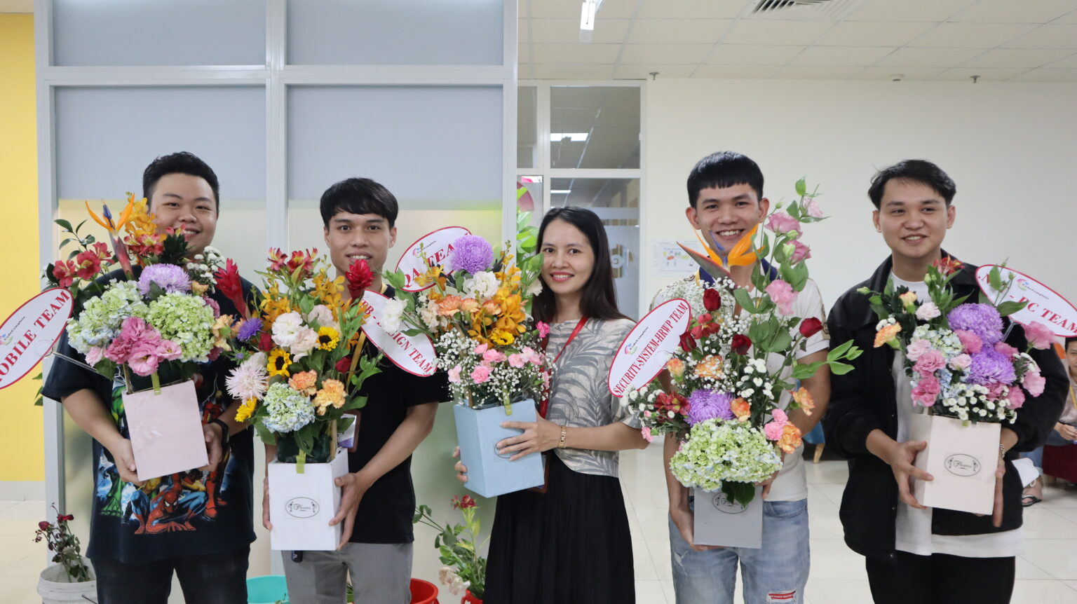 VIETNAMESE WOMEN'S DAY at CODECOMPLETE VIETNAM - CodeComplete