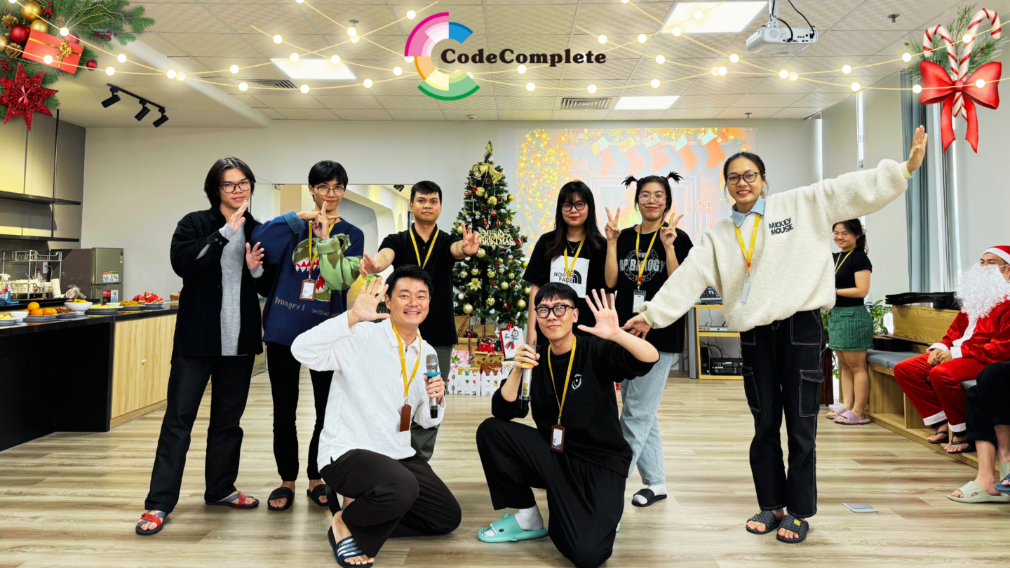 MERRY CHRISTMAS 2023 - CodeComplete